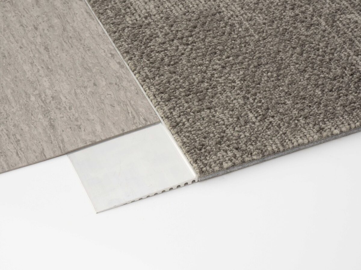DT084: Aluminium Carpet To Vinyl Ramp Transition | Tredsafe
